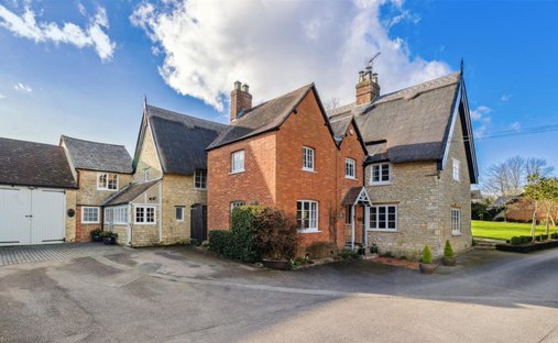 Luxury homes with terrace for sale in Gayhurst, England, United Kingdom ...