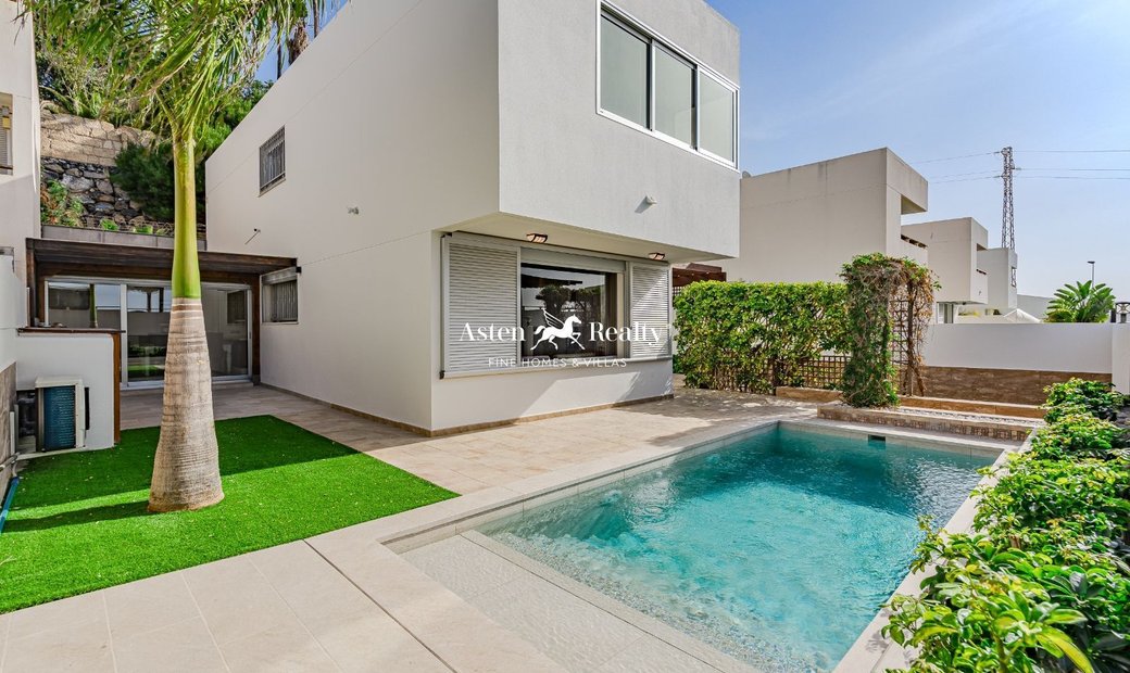 Chayofa Villa In Chayofa, Canary Islands, Spain For Sale (13831366)