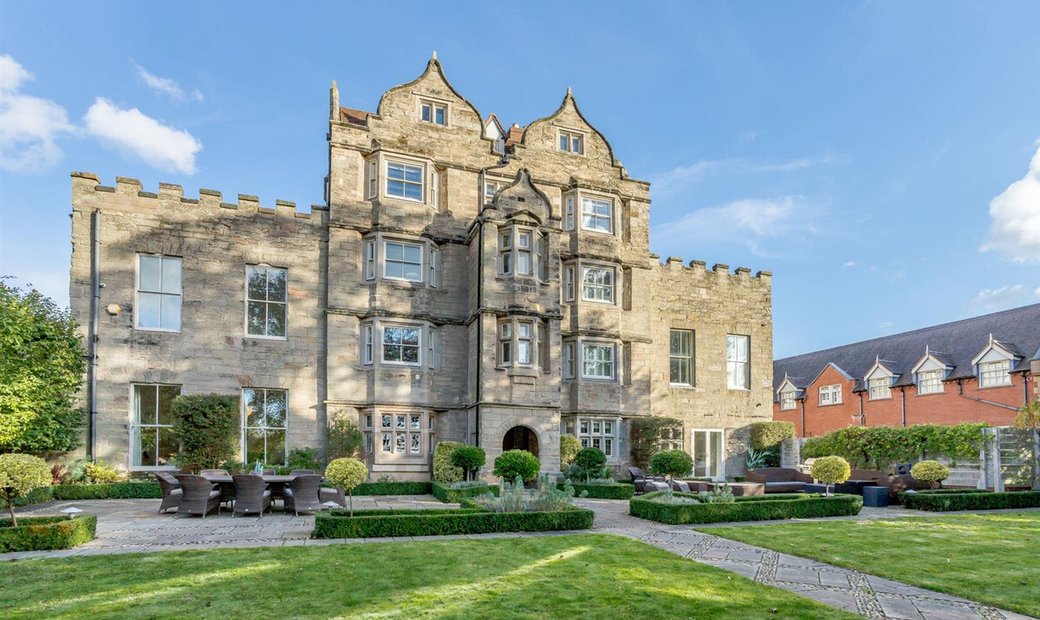 6 Bedroom Detached House For Sale In In Warwick, England, United ...