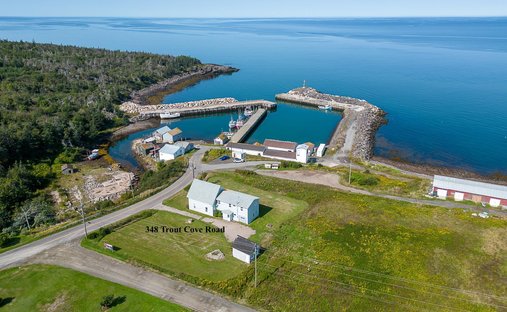 Luxury oceanfront homes for sale in Digby, Nova Scotia, Canada ...