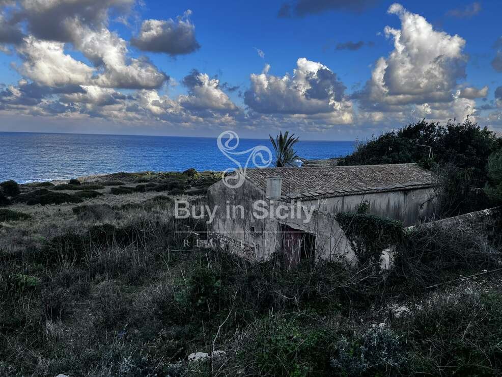 Rural Buildings With Wonderful Sea View And Land With In Augusta ...
