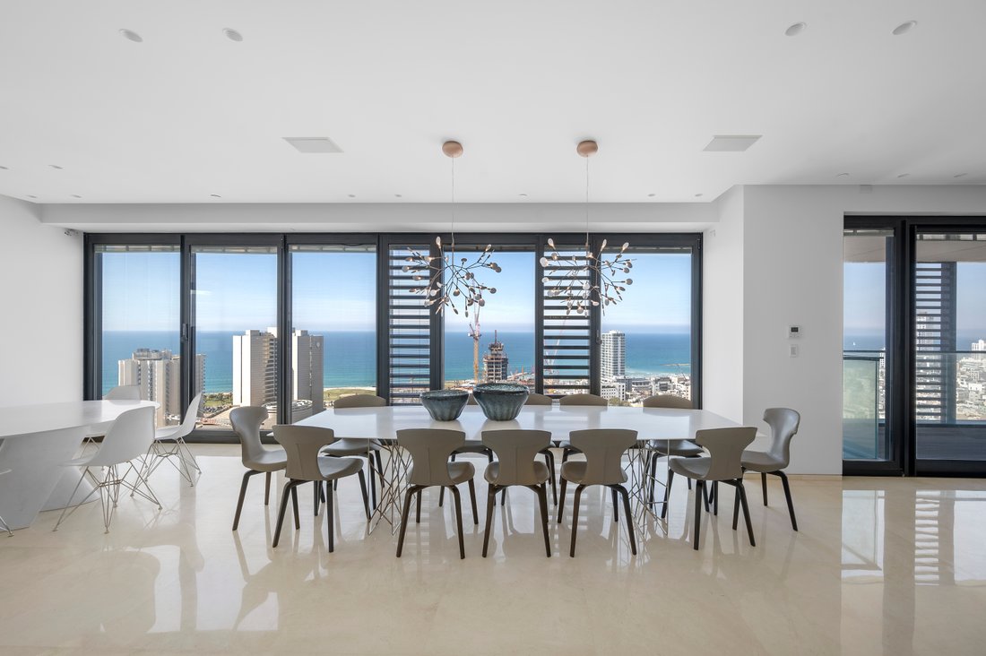 Ultra Luxurious Seaview Apartment In Tel Aviv Yafo, Tel Aviv District ...