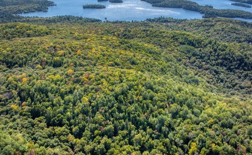 Luxury land for sale in Entrelacs, Quebec, Canada | JamesEdition