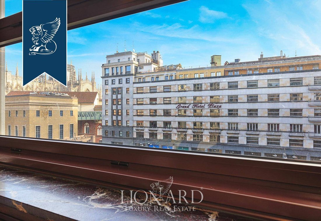 Exclusive Apartment With View Of Cathedral In Historic Center, Milan ...
