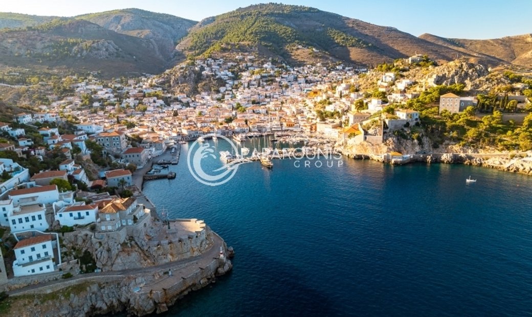 Hydra Traditional Stone In Idra, Decentralized Administration Of Attica ...