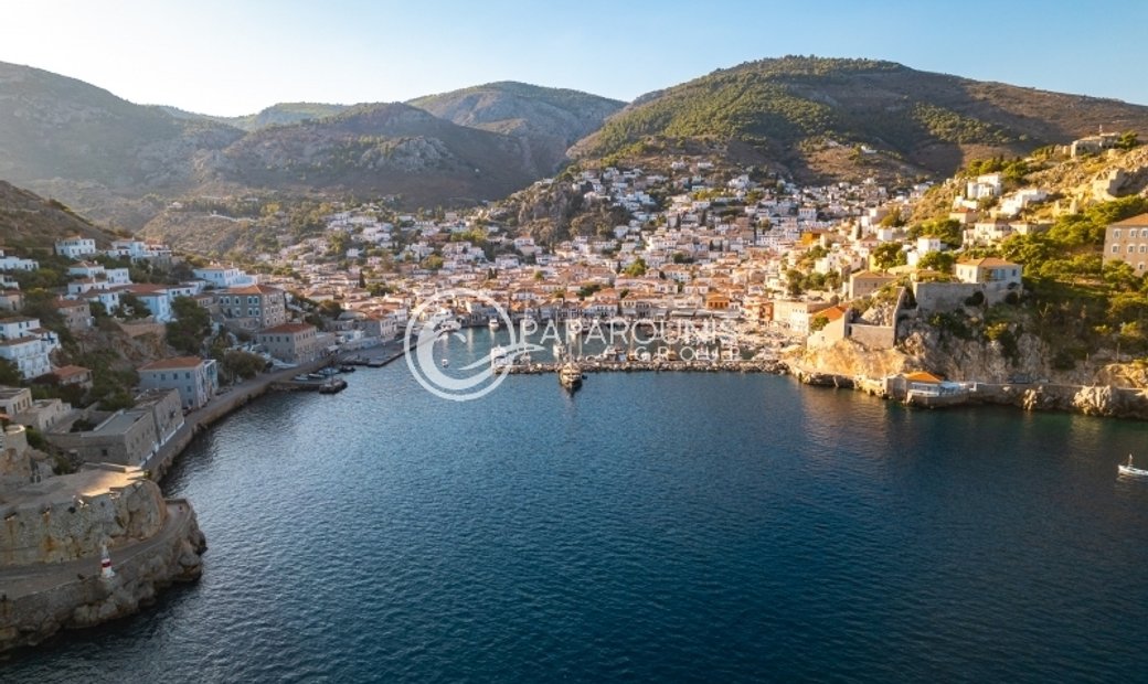Hydra Traditional Stone In Idra, Decentralized Administration Of Attica ...