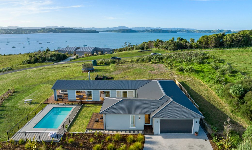 Oasis In Algies Bay In Mahurangi East, Auckland, New Zealand For Sale ...