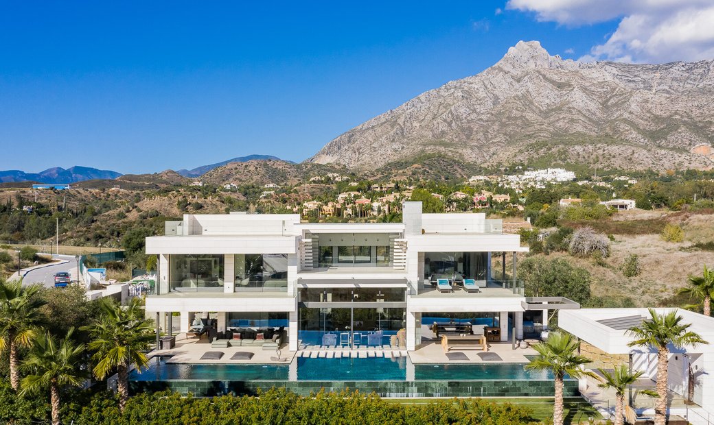 Modern Masterpiece On Marbella's Golden Mile Dans Marbella, Andalousie ...