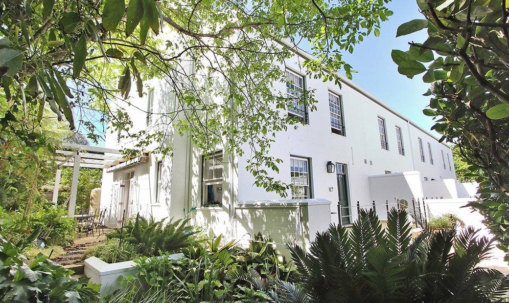 Lock Up And Go Luxury In Constantia In Cape Town, Western Cape, South ...