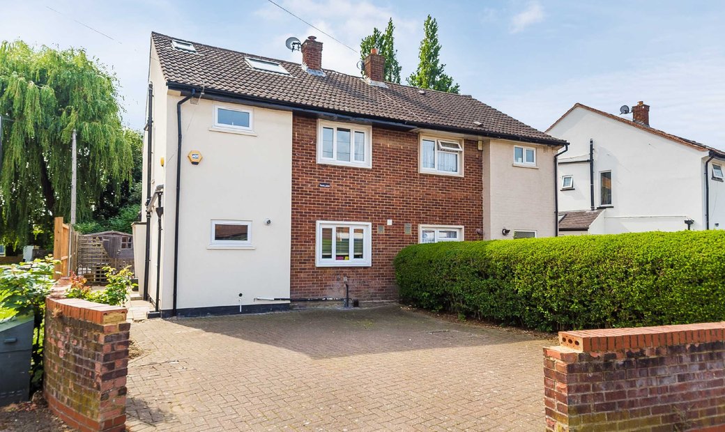 House South Park Way South Ruislip In Ruislip, England, United Kingdom ...