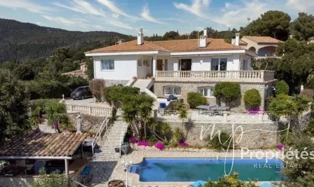 Rayol Canadel : Dans Rayol Canadel Sur Mer, Provence Alpes Côte D'azur ...