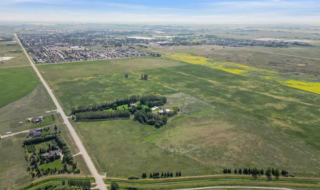 80 Beautiful Acres In Strathmore, Alberta, Canada For Sale (13911823)