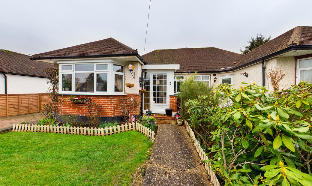 Bungalow Ashley Close Pinner 6 In Pinner, England, United Kingdom For ...