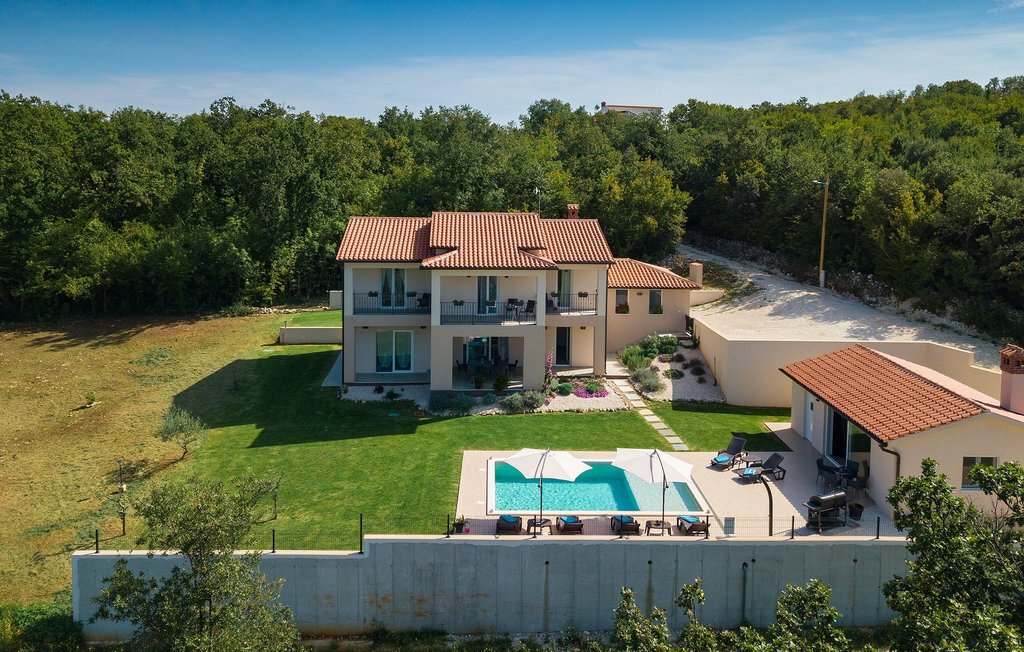 Pula House In Pula, Istria County, Croatia For Sale (13935922)