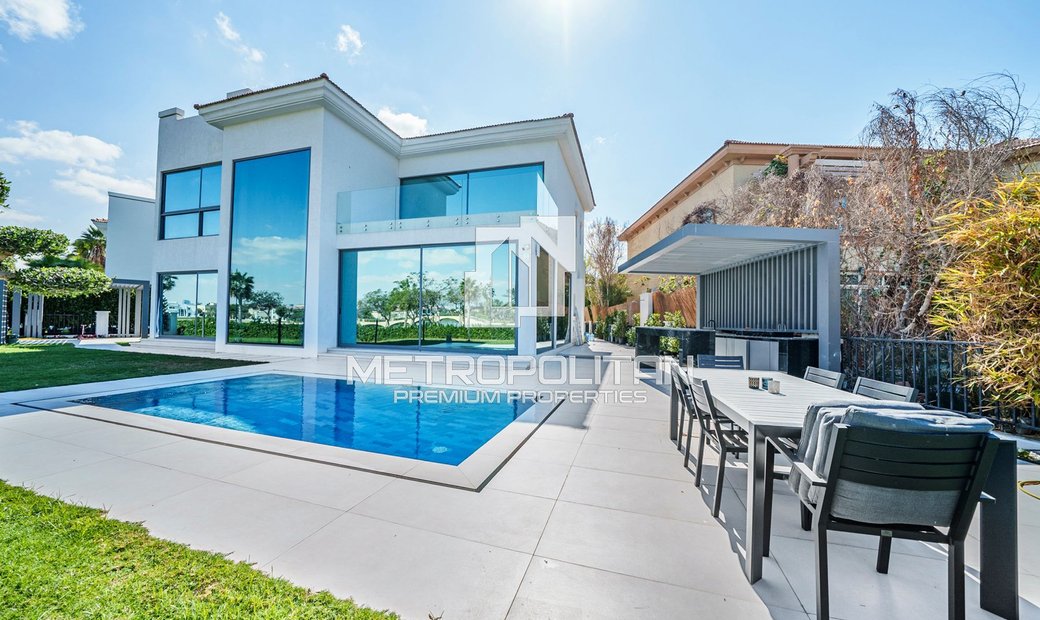 Fully Upgraded | Extended Plot | Smart Dans Dubaï, Dubaï, émirats Arabes Unis à Louer (13933004)