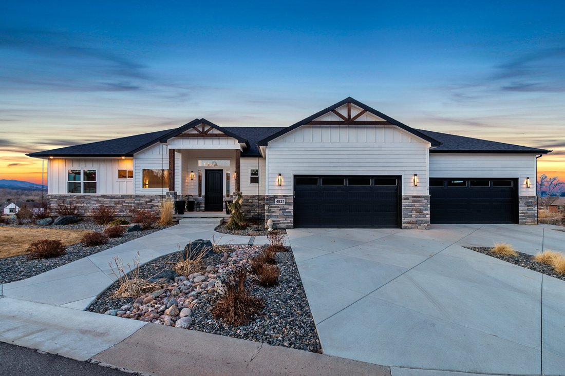 Fully Custom Sprawling Walk Out Ranch In Berthoud, Colorado, United ...