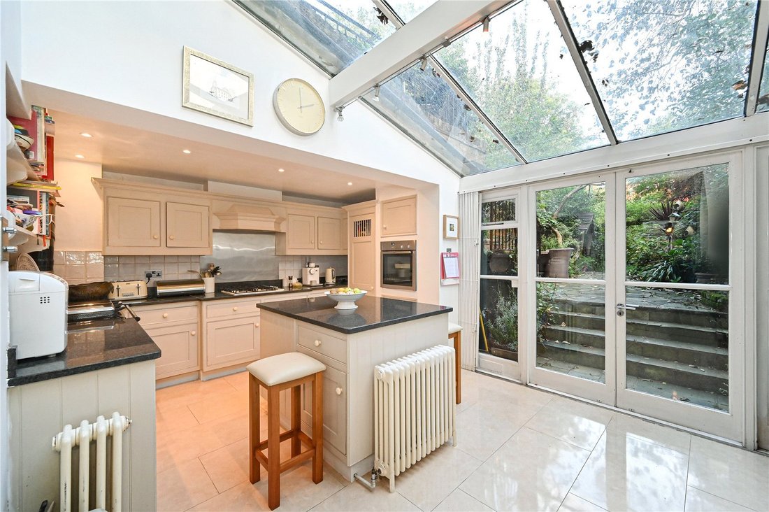 Gloucester Crescent, Primrose Hill, London In London, England, United ...
