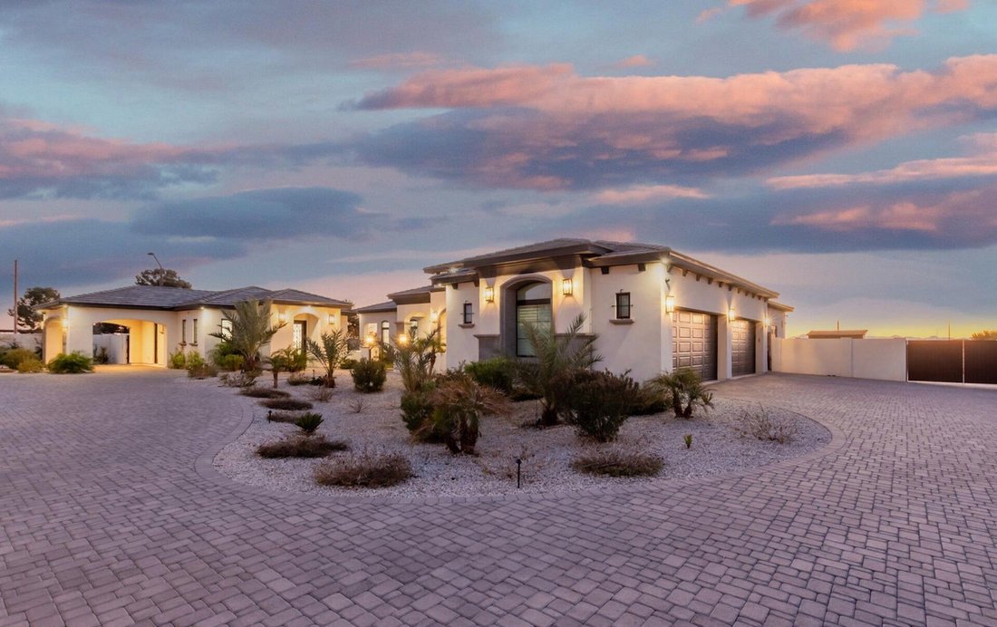 Custom Homes In Gilbert, Arizona, United States For Sale (13941286)