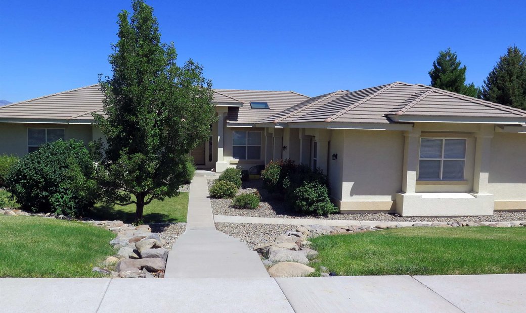 Breathtaking Single Level Retreat With Panoramic Dans Reno, Nevada ...