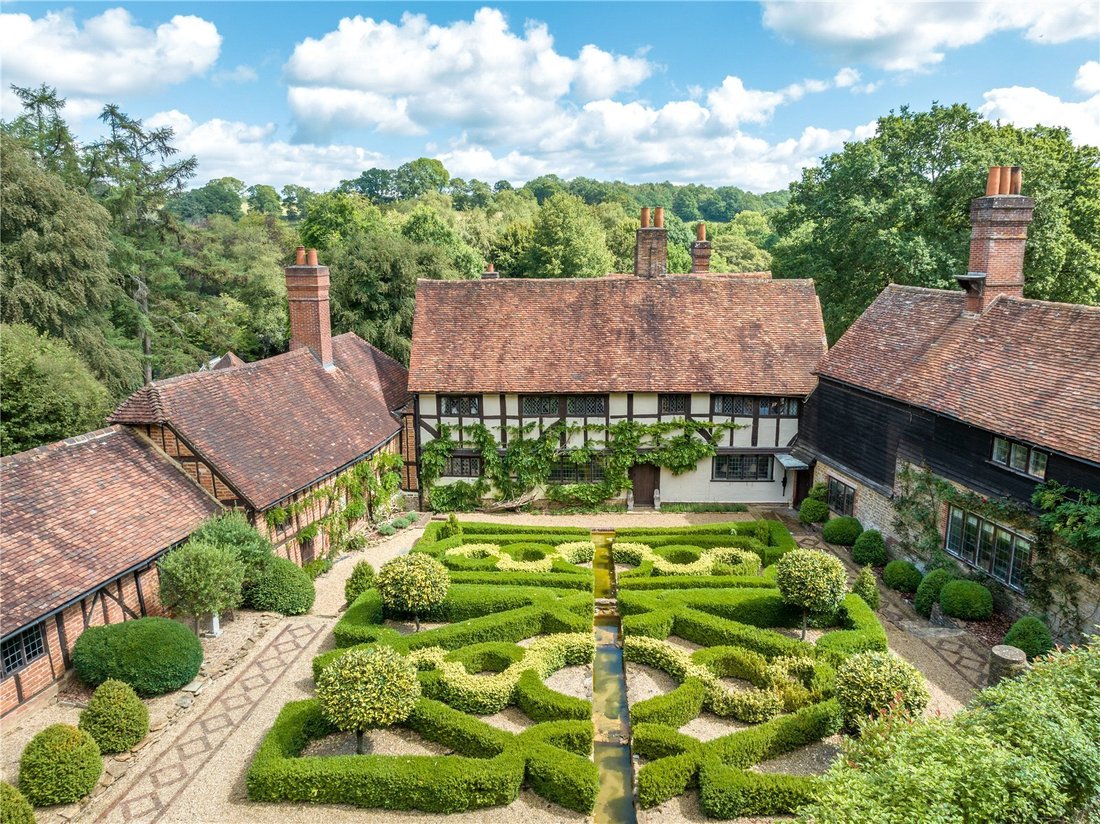 Lodkin Hill, Hascombe, Godalming, Surrey In Hascombe, England, United ...