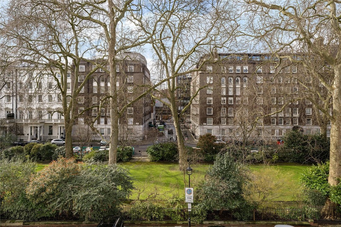 Lowndes Square, London In London, England, United Kingdom For Sale ...