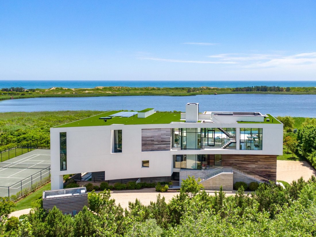 Flying Point Road, Water Mill, Ny In Southampton, New York, United ...