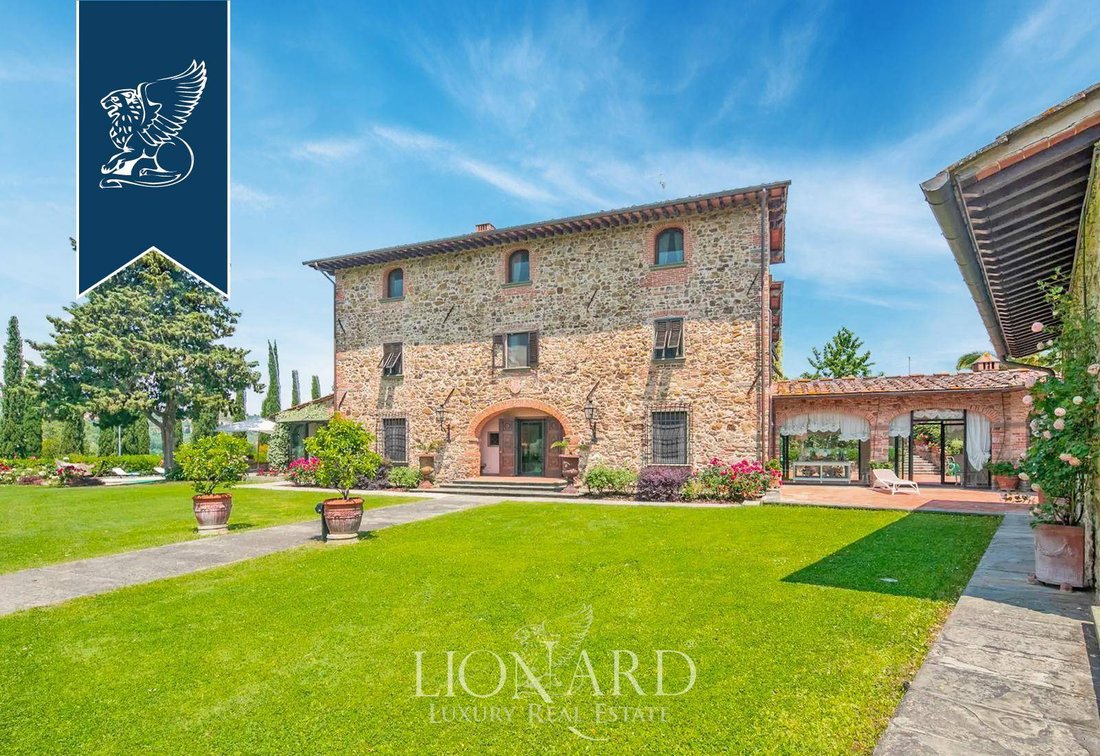 Luxury Villa With A Pool For Sale In The Tuscan Countryside In Tuscany ...