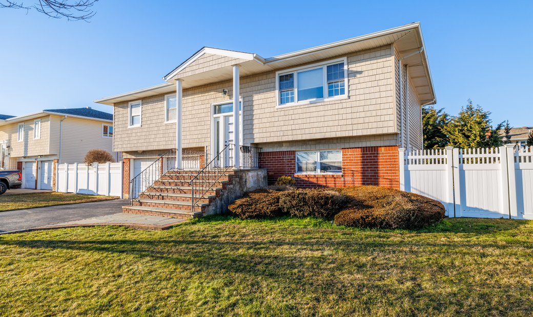 875 Marginal Road, Lido Beach, Ny, 11561 In Long Beach, New York ...