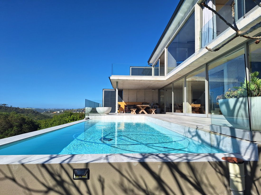 Moderna Casa De 4 Dormitorios Con En George, El Cabo Occidental ...