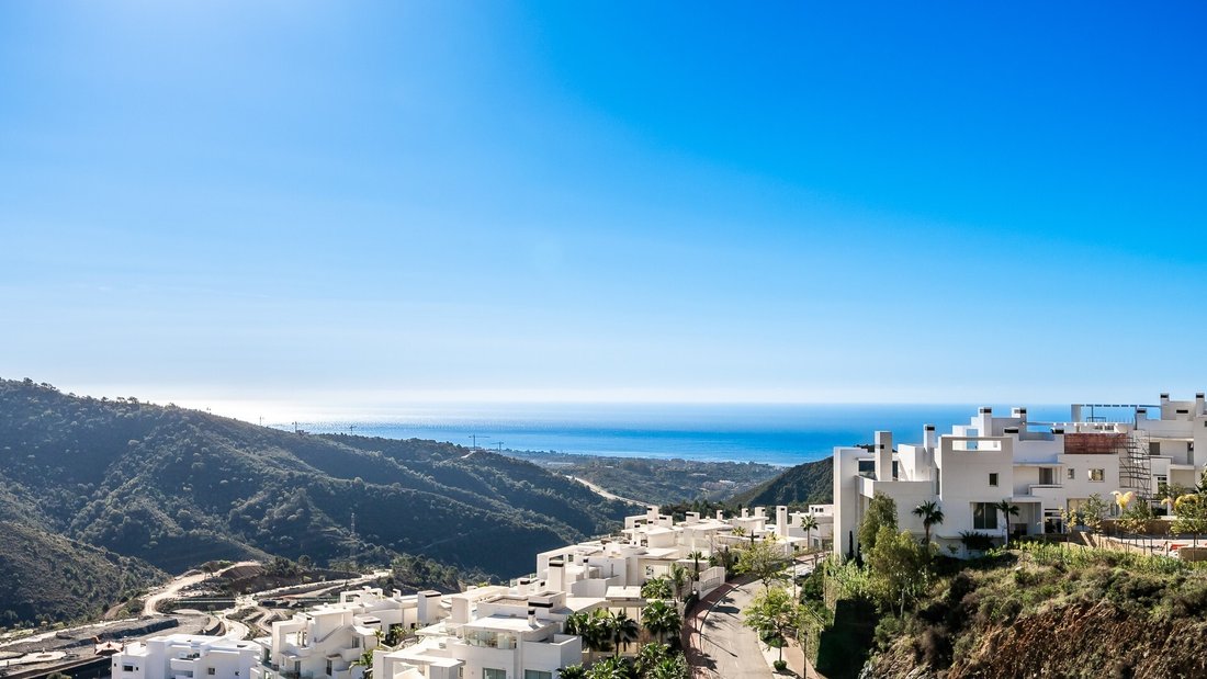 Duplex Penthouse With Stunning Sea Views In Palo Alto In Ojen ...