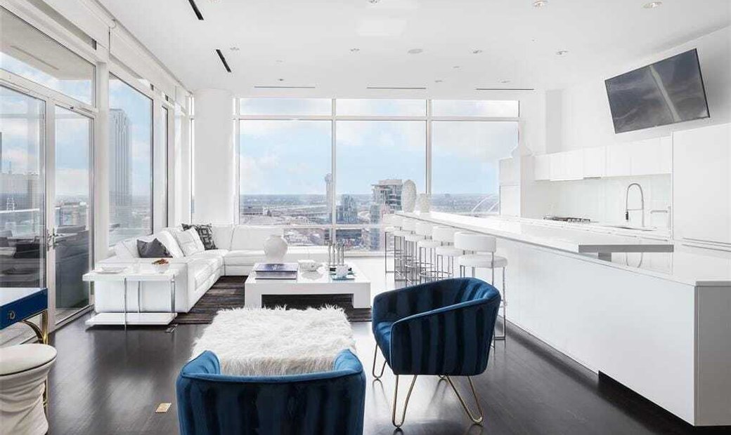 Unique Penthouse With Breathtaking Views In Dallas Texas United