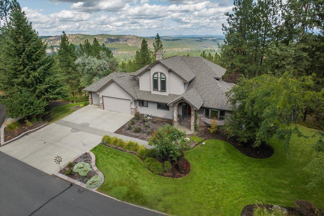 Breathtaking Home With Gorgeous Views In Spokane, Washington, United ...