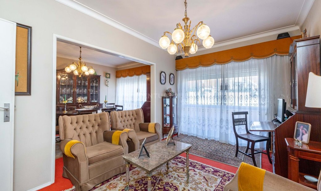 5 Bedroom House In Parede In Parede, Lisbon, Portugal For Sale (13956914)