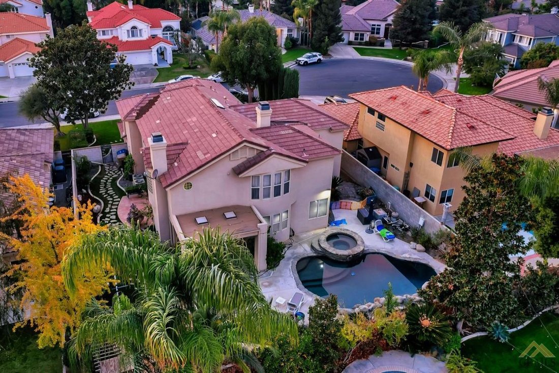 1512 Banbridge Court In Bakersfield, California, United States For Sale ...