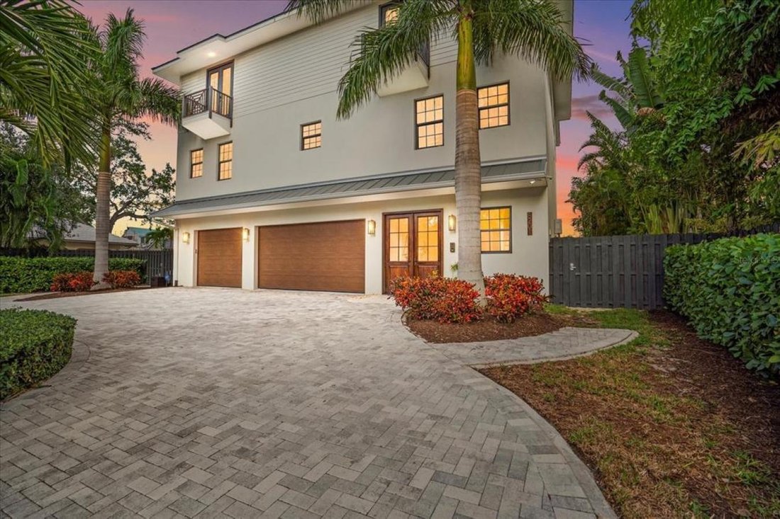 8201 Midnight Pass Road In Siesta Key, Florida, United States For Sale ...