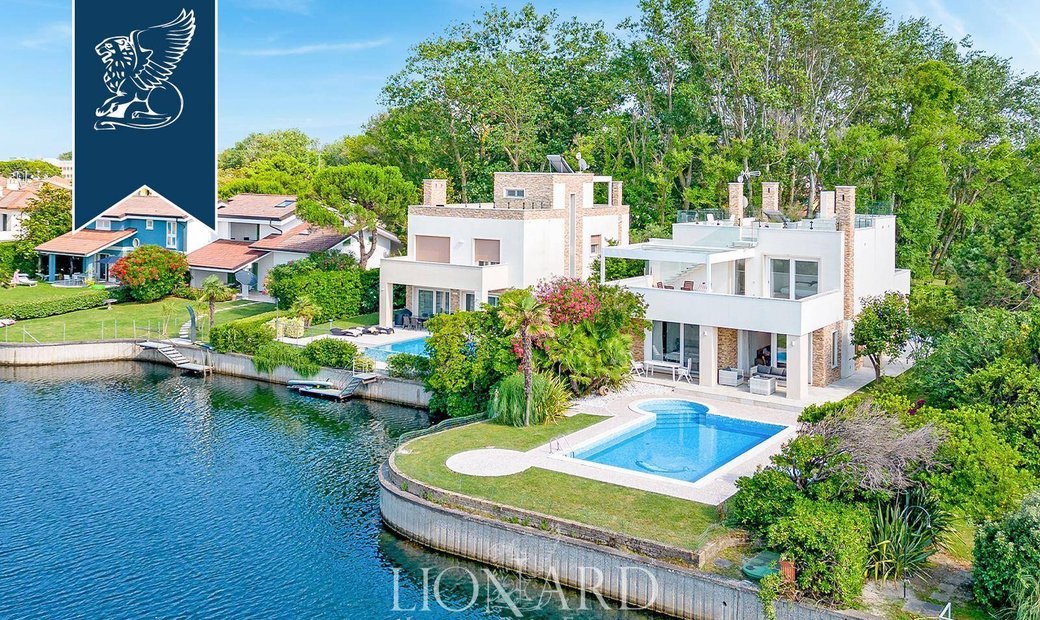 Waterfront Villa On The Idyllic Green Island In Isola Albarella, Veneto ...