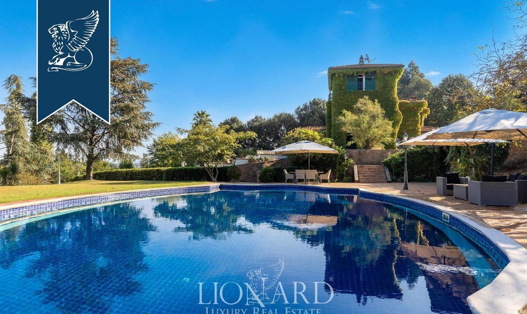 Luxury Villa With A Pool On The Exclusive Hills Of Rome In Rome, Lazio ...