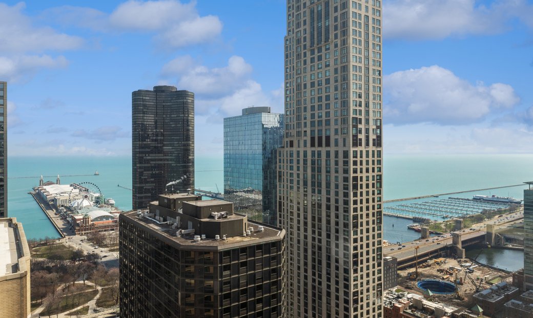 Sensational High Floor Condo In Chicago, Illinois, United States For ...
