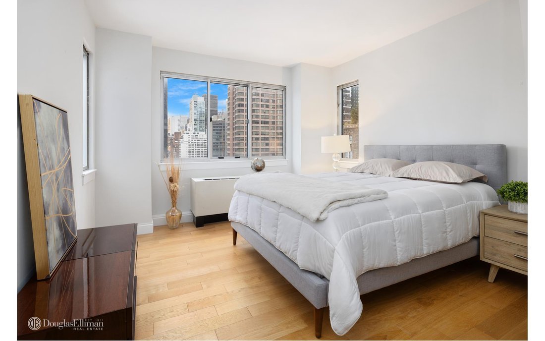 Condo New York In New York, New York, United States For Sale (13983565)