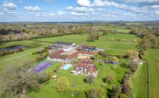 Luxury homes for sale in Slinfold, England, United Kingdom | JamesEdition