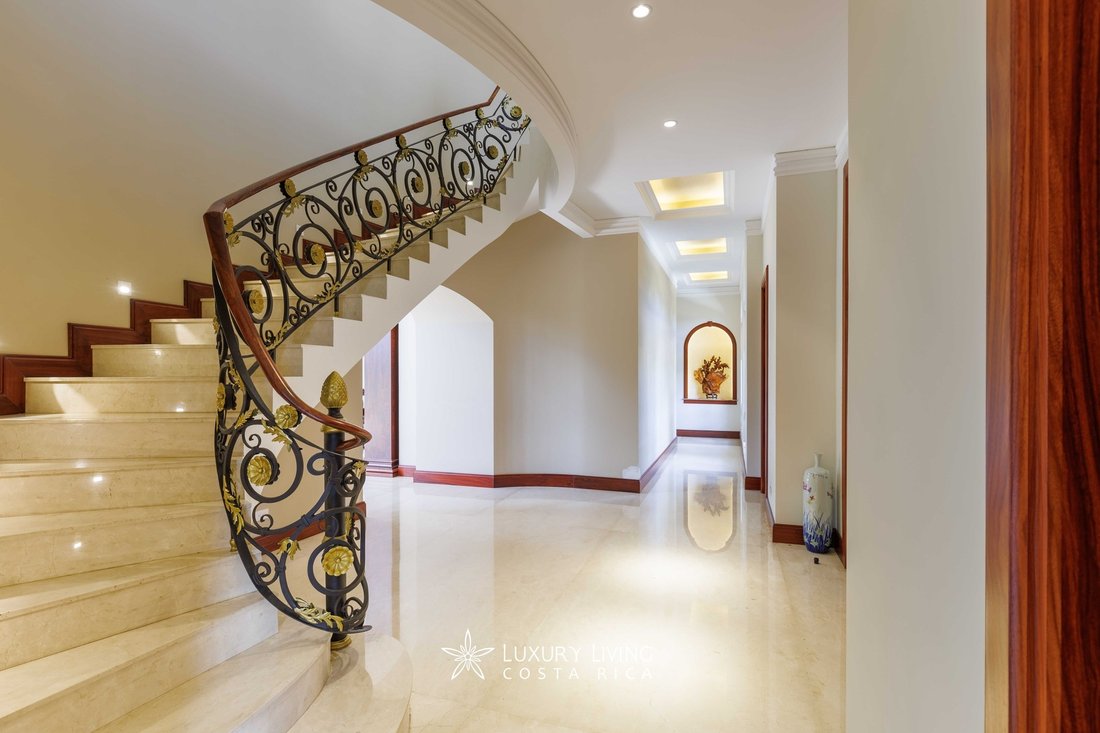 20463 Luxury Home In Monterán With Top Of In San José Province, Costa ...