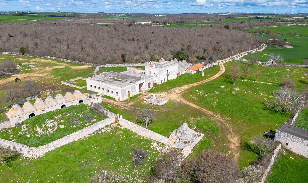 Rural Splendor: Discover The Charms Of This Exclusive In Apulia, Italy For Sale (14006376)