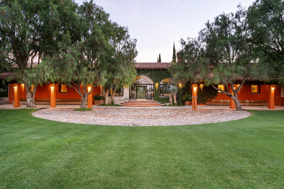 Country Estate Modern Mexican Ranch In Marroquín De Abajo, Guanajuato ...