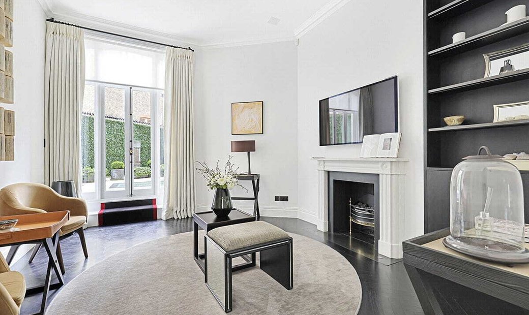 Pont Street, Knightsbridge Sw1 X In London, England, United Kingdom For ...