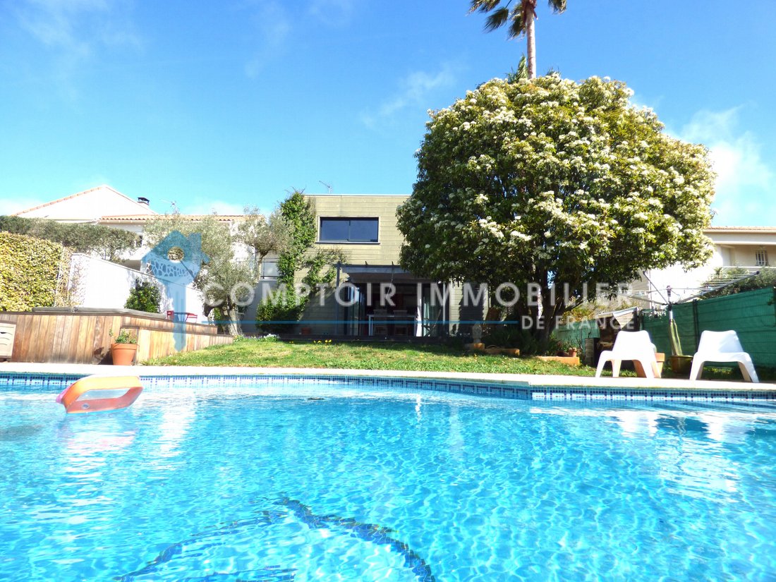 House Center Slats In Lattes, Occitanie, France For Sale (14017533)