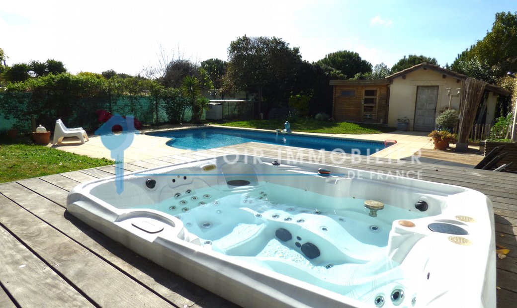 House Center Slats In Lattes, Occitanie, France For Sale (14017533)