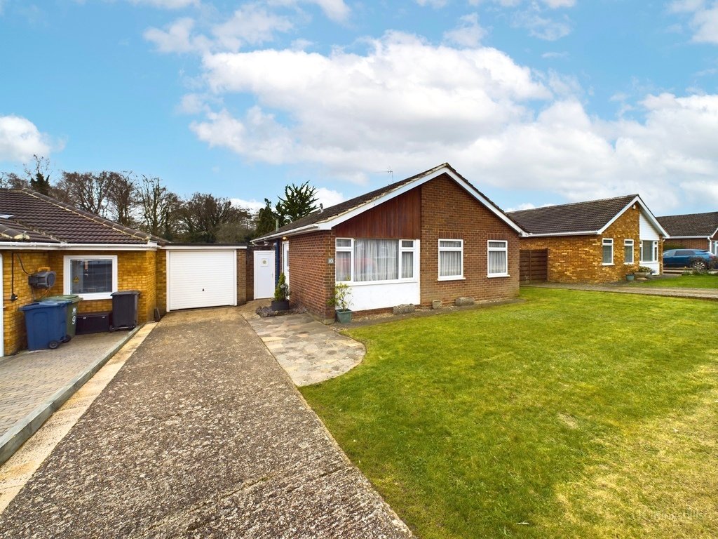 A 3 Bedroom Detached Bungalow In Flackwell Heath, England, United ...