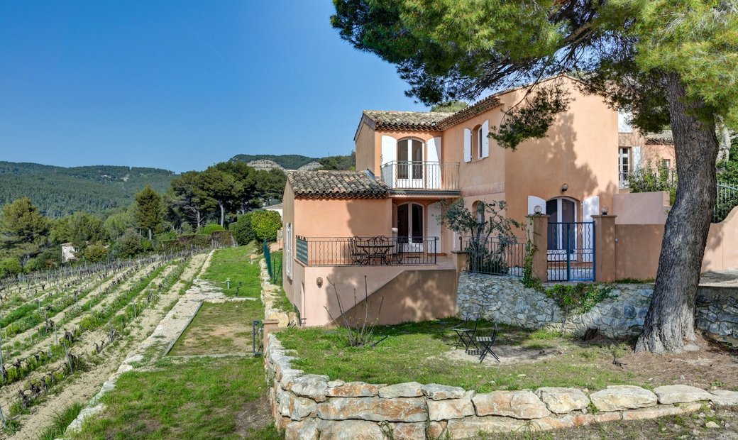 Cassis Provençal House In The In Cassis, Provence Alpes Côte D'azur ...