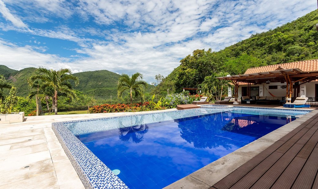 Anp006 Vacation Home In Apulo With Mountain View In Apulo, Colombia For ...