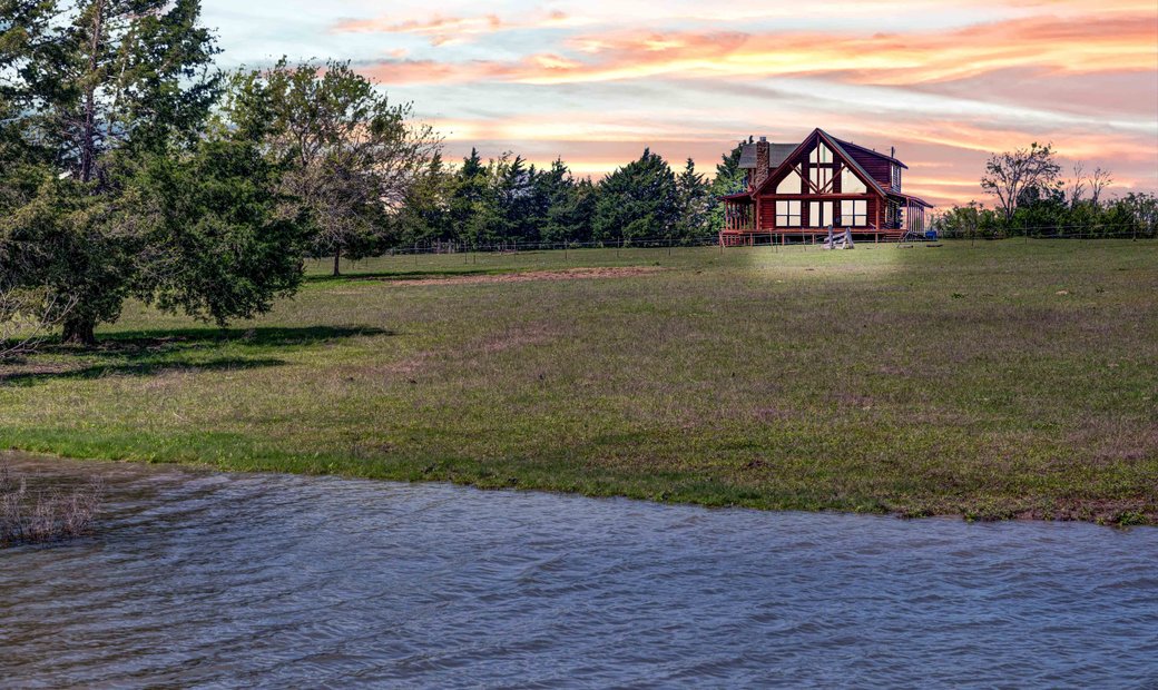 37 Acre Rustic Luxury Retreat With 2 Story Log In Bonham, Texas, United ...